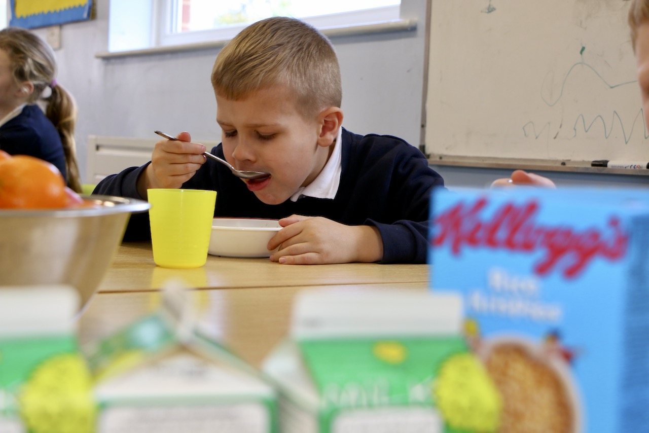 School Meals - Barlow Hall Primary School